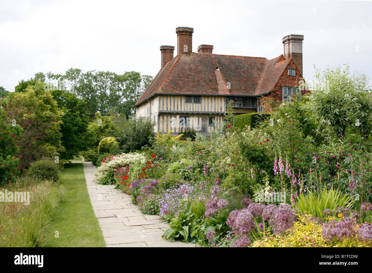Great dixter garden hi-res stock photography and images - Alamy