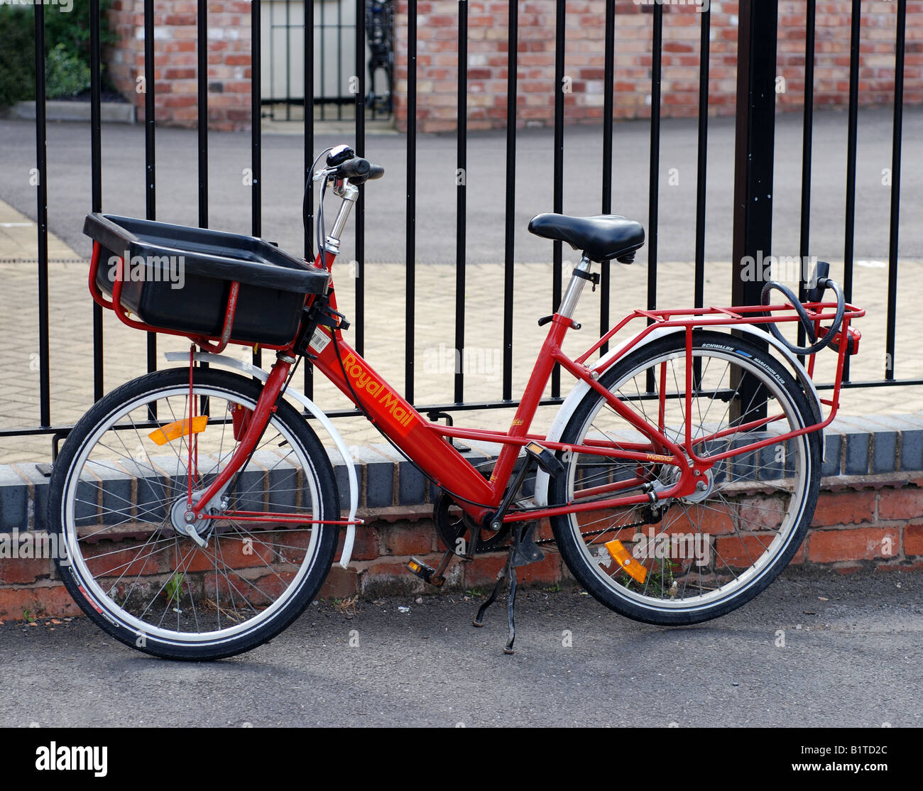 Postmans hi-res stock photography and images - Alamy