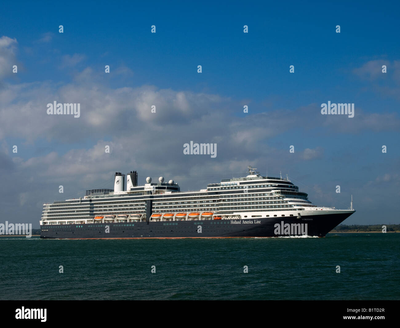 Eurodam cruise ship hi-res stock photography and images - Alamy