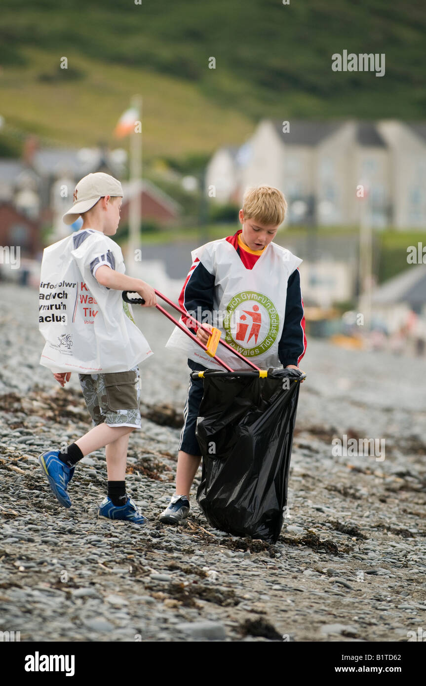 Children Collecting Litter High Resolution Stock Photography and Images ...
