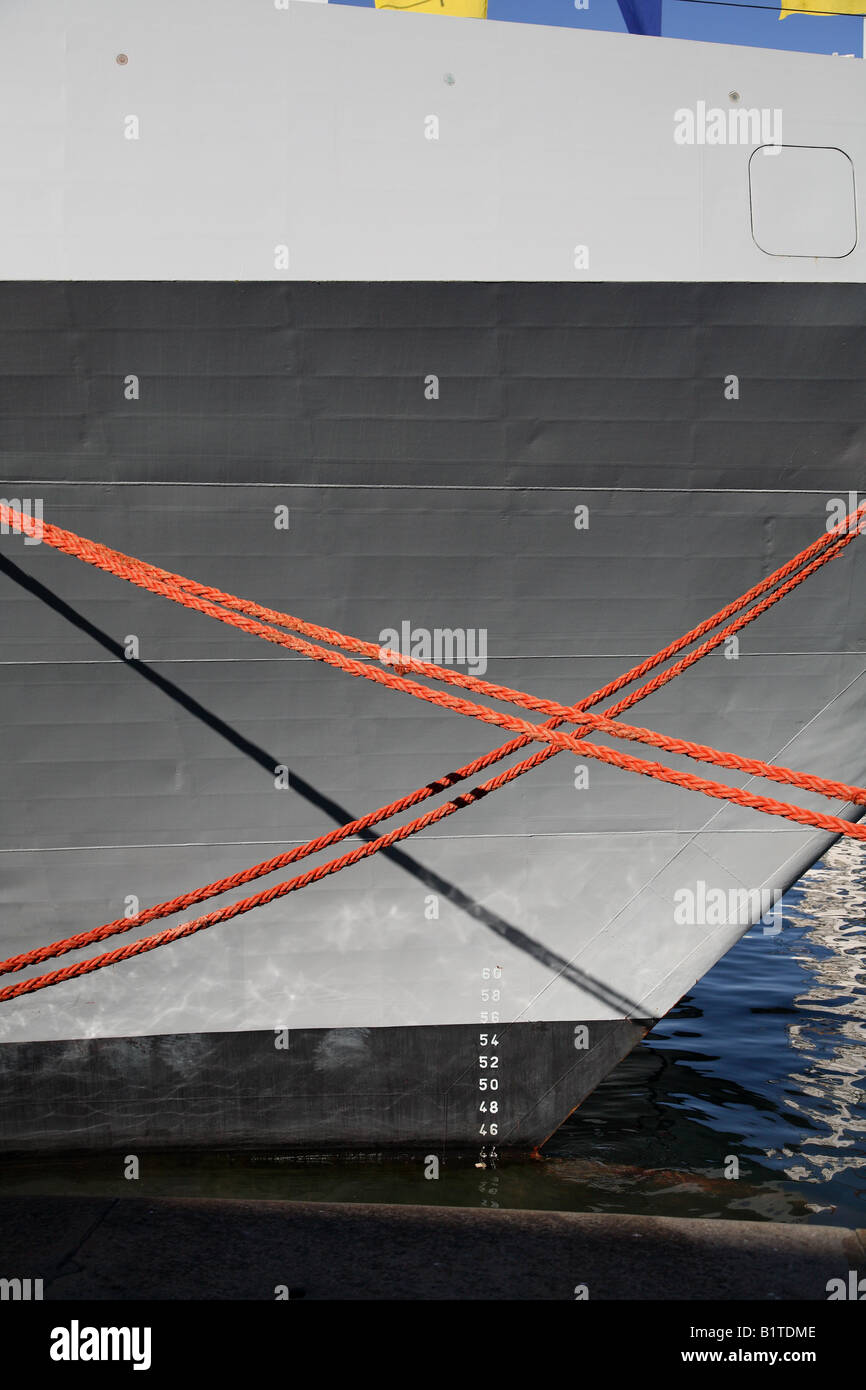 Ship bow line hi-res stock photography and images - Alamy