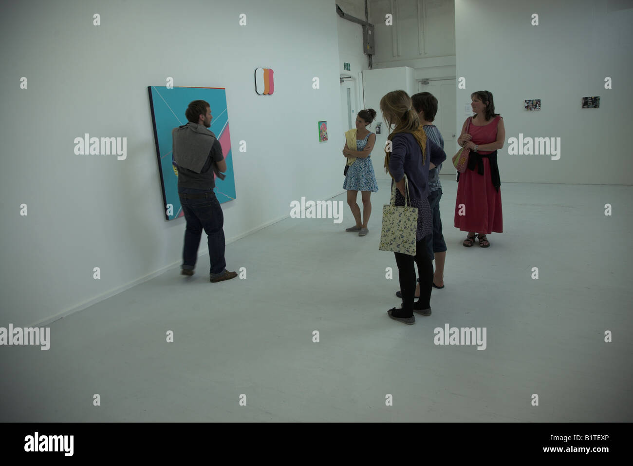 Studying art gallery hi-res stock photography and images - Alamy