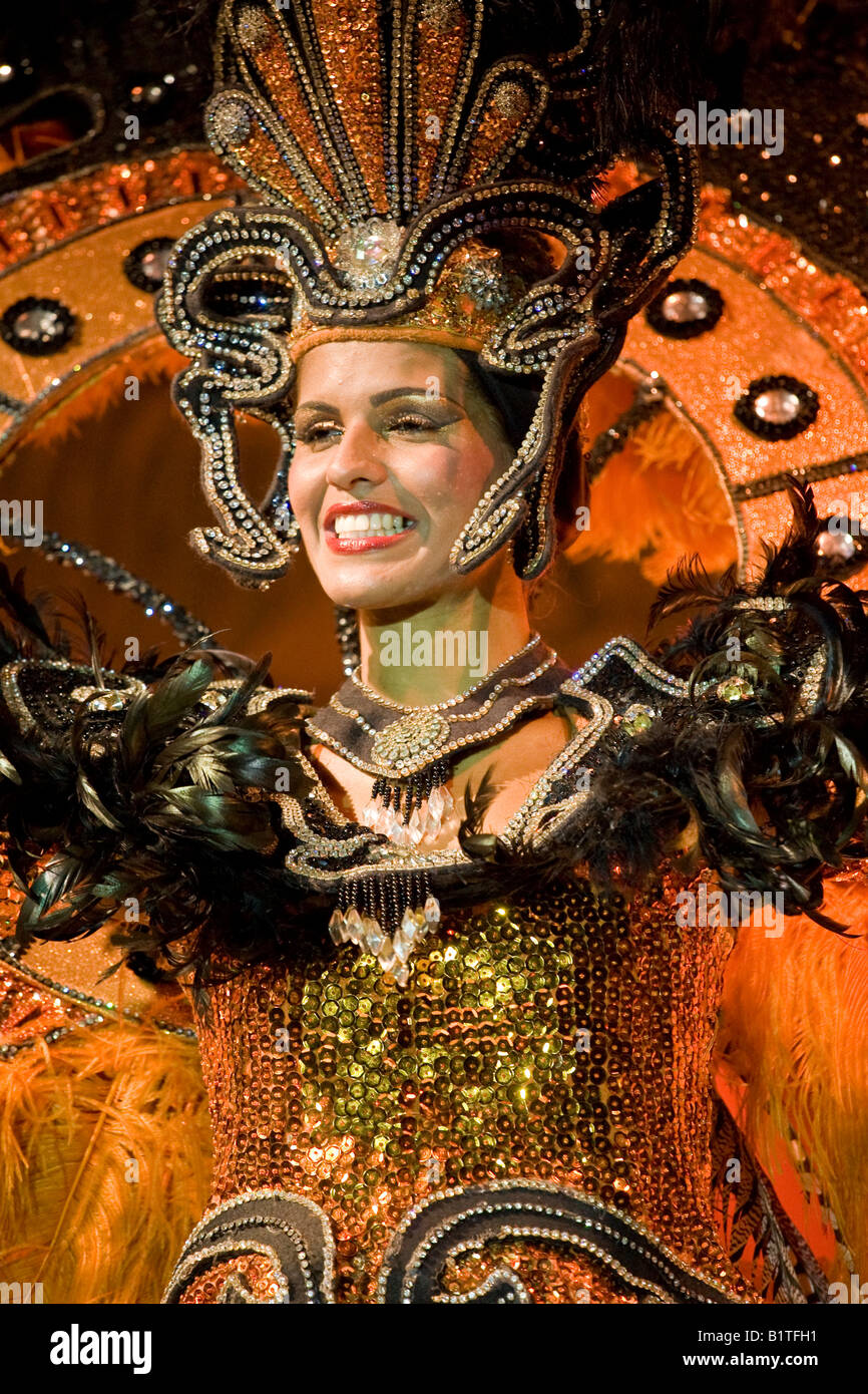 Performers at the Plataforma dinner show in Rio de Janeiro Stock Photo ...