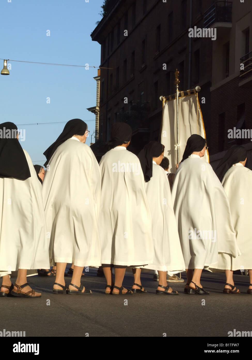 nuns at religious procession in rome italy Stock Photo - Alamy