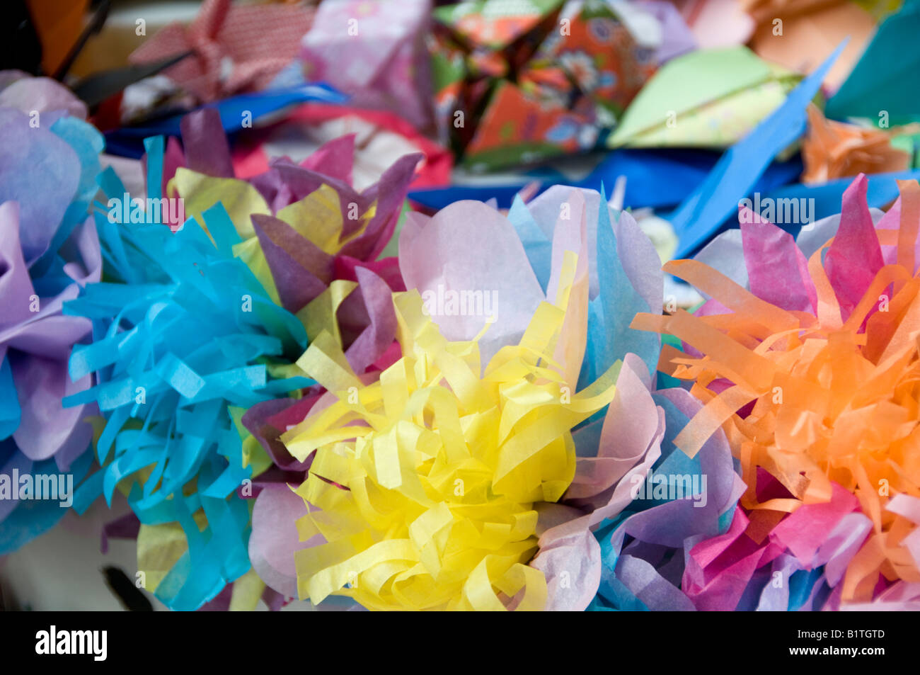 Bright coloured paper on an origami stall Stock Photo - Alamy