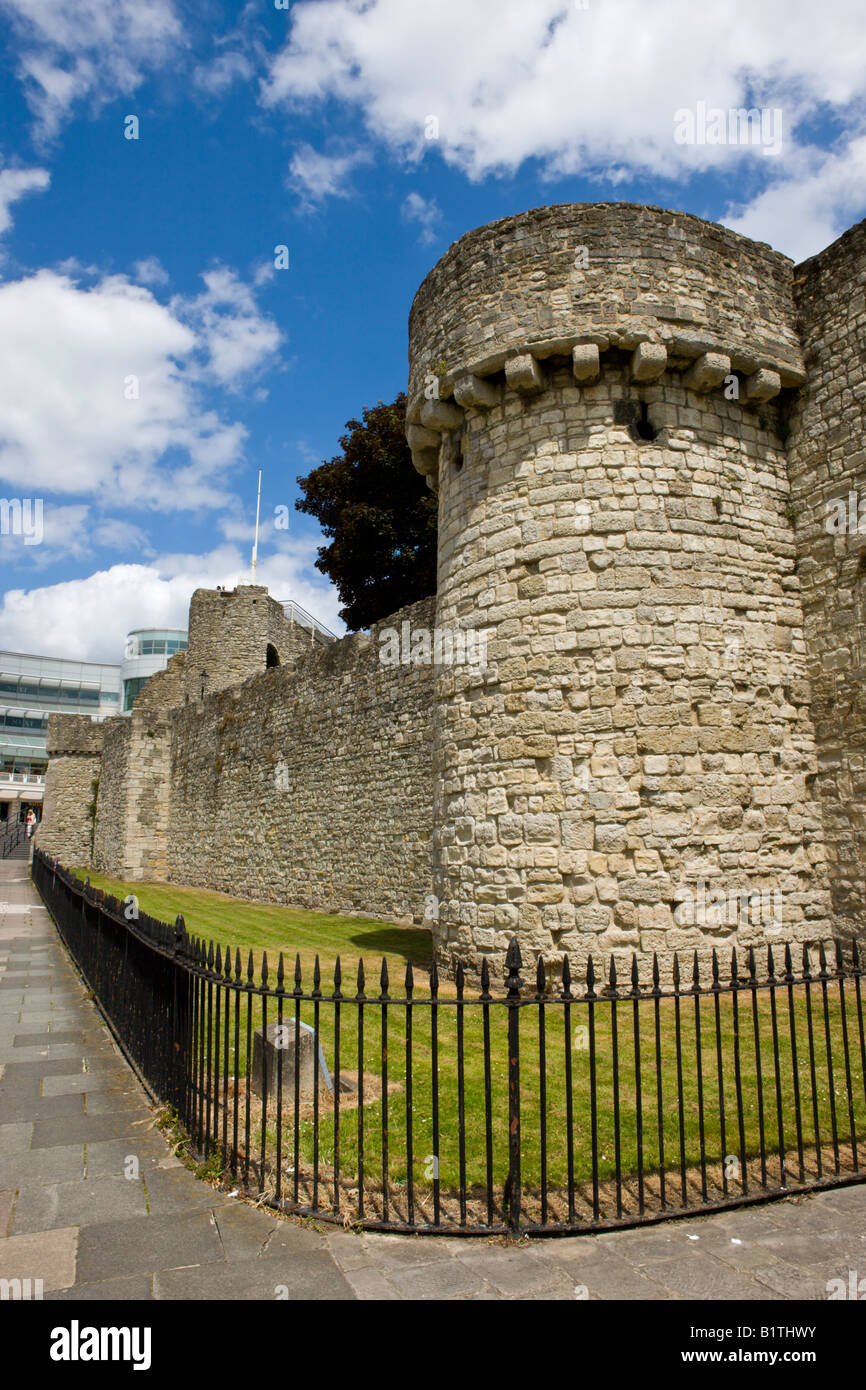 Catchcold tower hi-res stock photography and images - Alamy