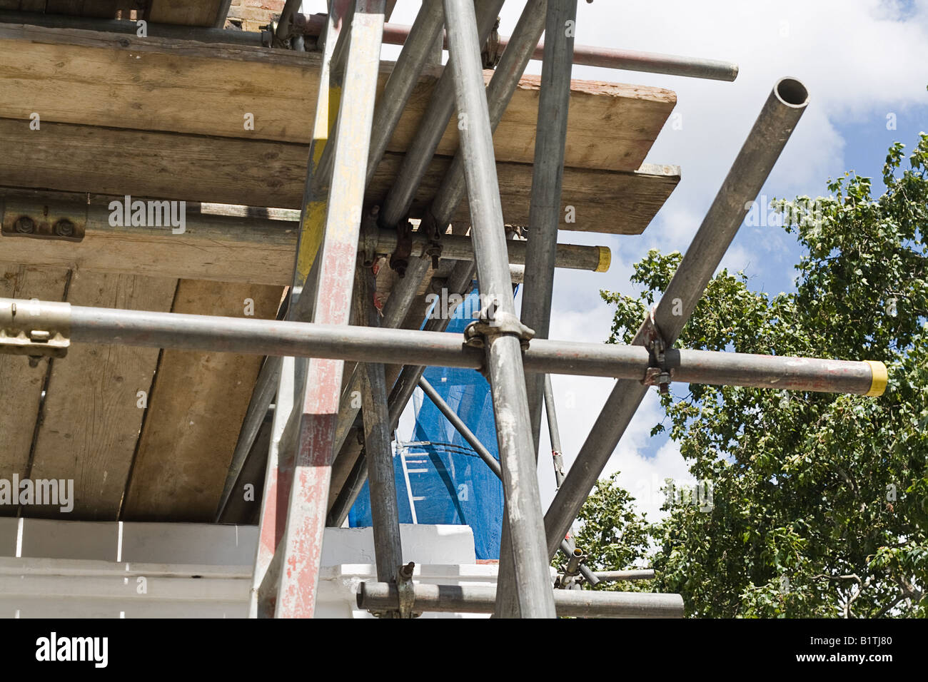 Scaffolding and ladder outside house in Chelsea, London Stock Photo - Alamy