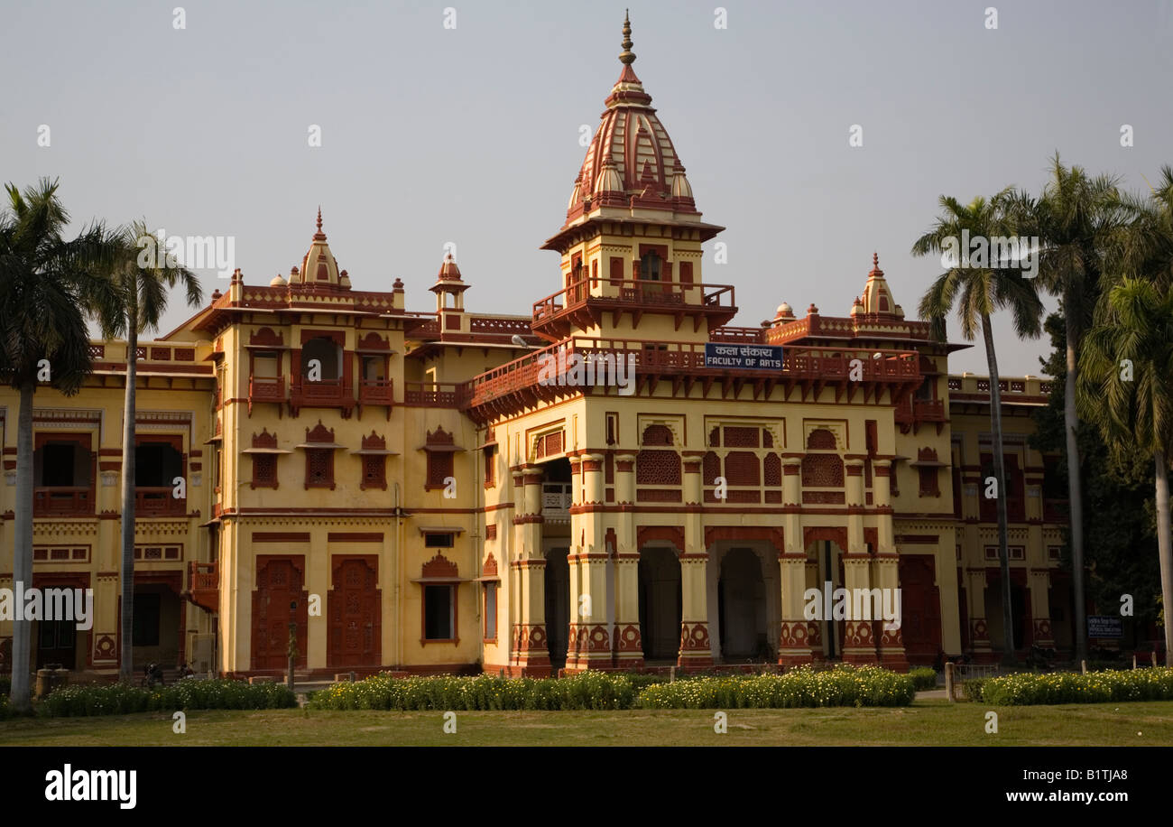 Varanasi hindu university india hi-res stock photography and images - Alamy