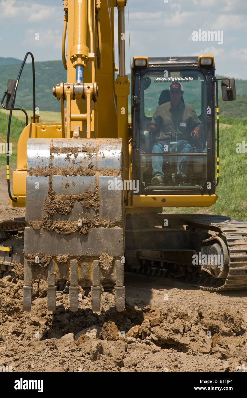 Caterpillar 315cl track excavator dig hi-res stock photography and ...