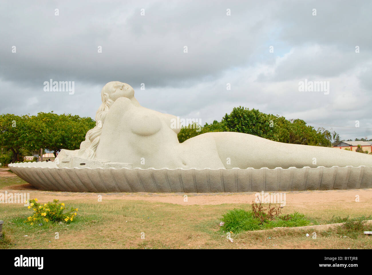 Mermaid sculpture kerala hi-res stock photography and images - Alamy