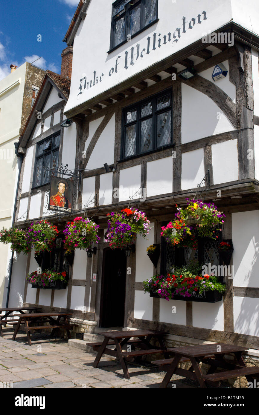 Duke of Wellington pub in Southampton Hampshire England Stock Photo - Alamy