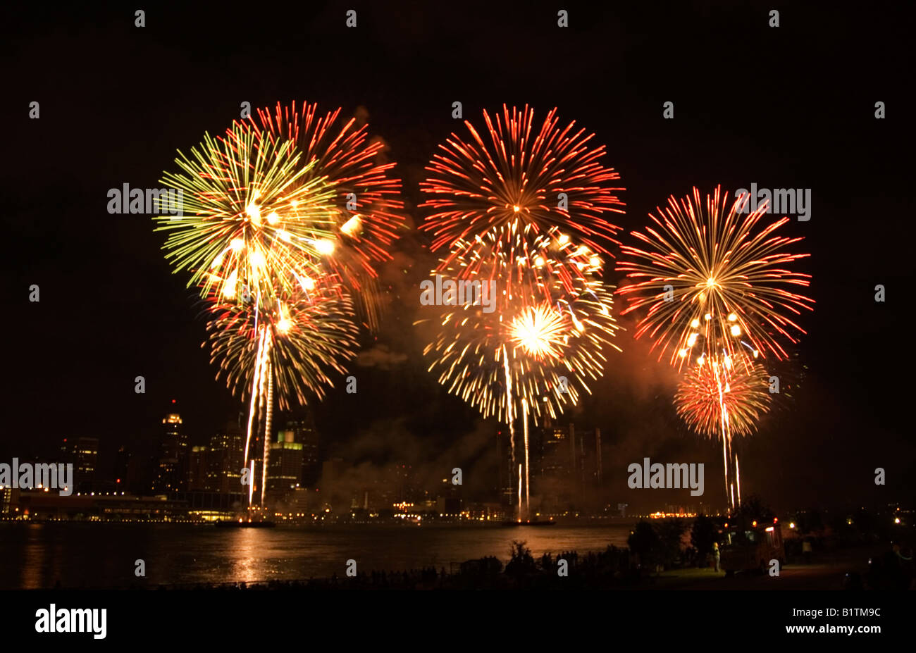Detroit skyline fireworks hi-res stock photography and images - Alamy