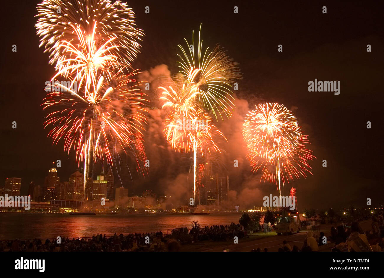 Detroit skyline fireworks hi-res stock photography and images - Alamy