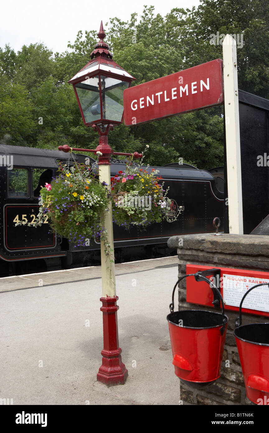 OXENHOPE STATION KEIGHLEY AND WORTH VALLEY STEAM RAILWAY SUMMER ...