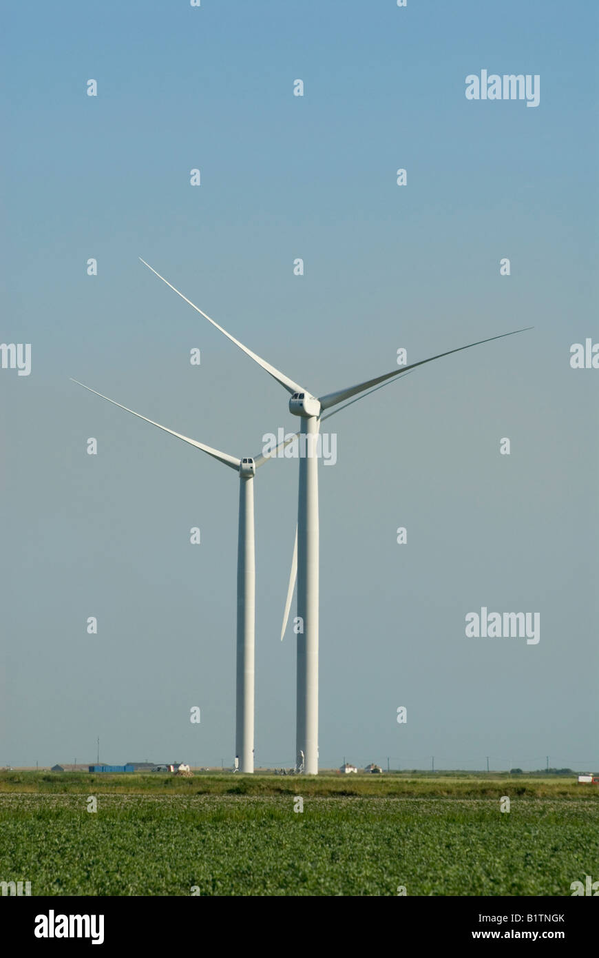 Building the base of a wind turbine hi-res stock photography and images ...