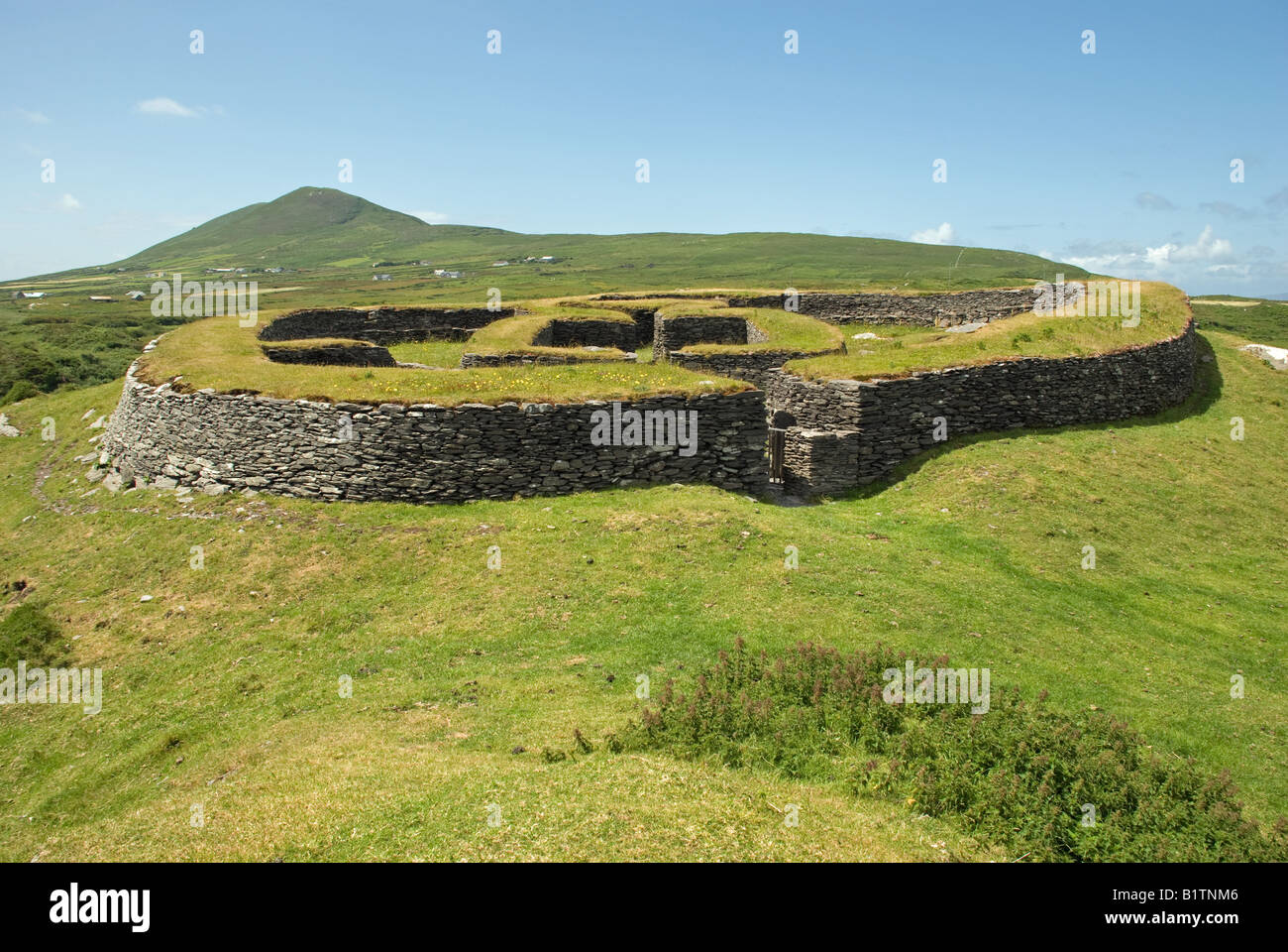 Leacanabuile Stone Fort, Cahirciveen, Co Kerry, Ireland Stock Photo - Alamy