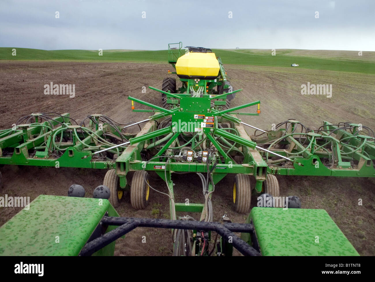Air seeder hi-res stock photography and images - Alamy