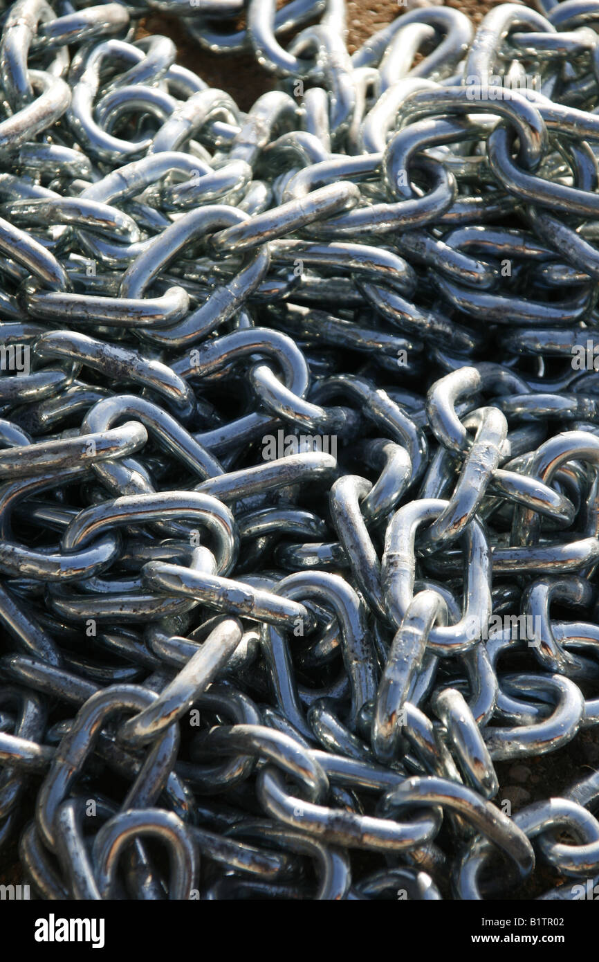 detail of many metal chain links Stock Photo - Alamy