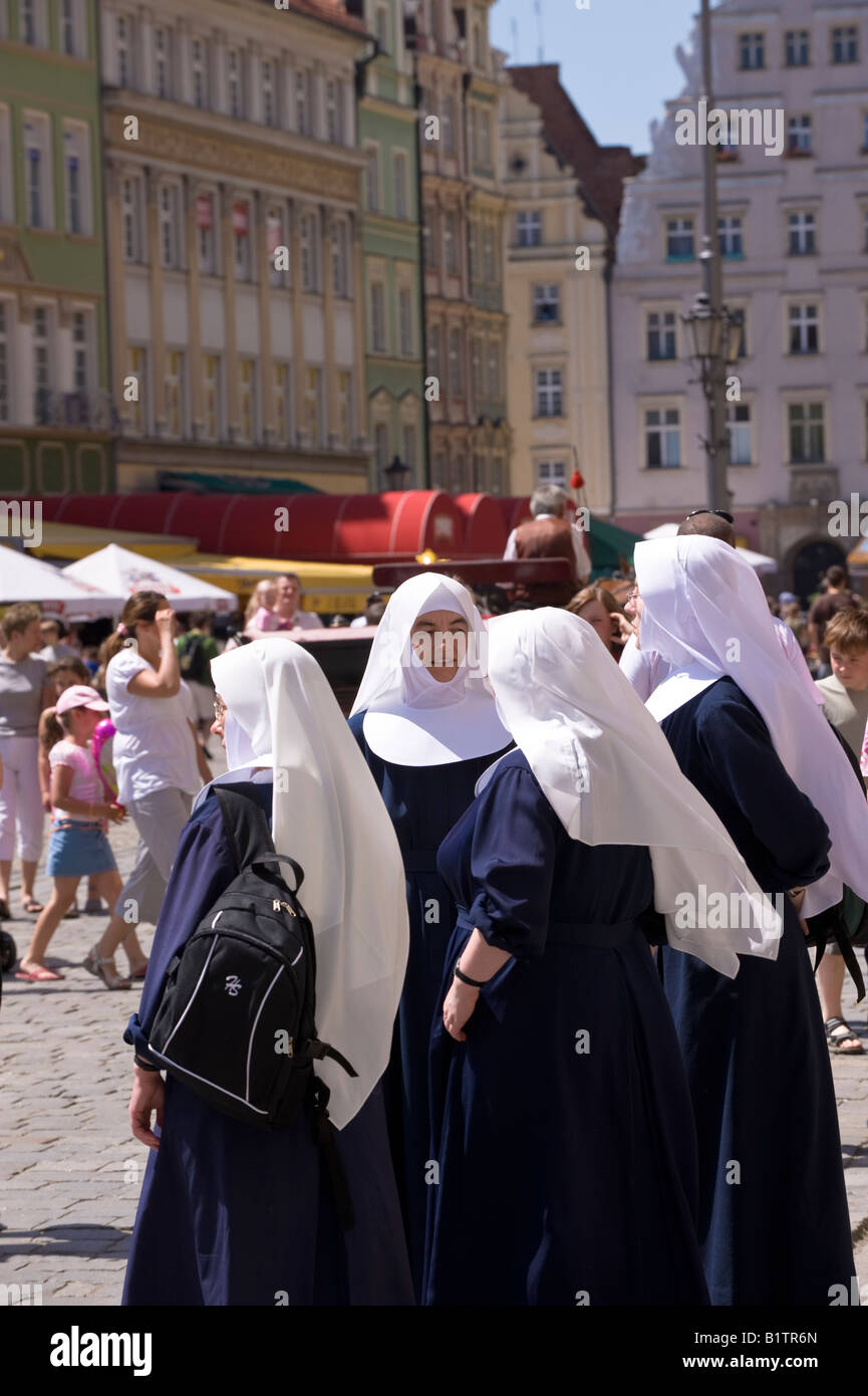 Polish nun hi-res stock photography and images - Alamy
