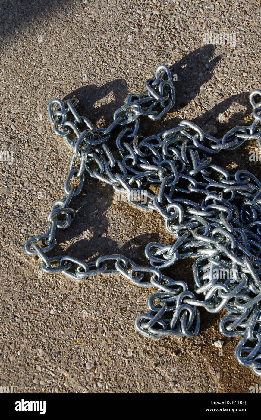 Open chain form hi-res stock photography and images - Alamy