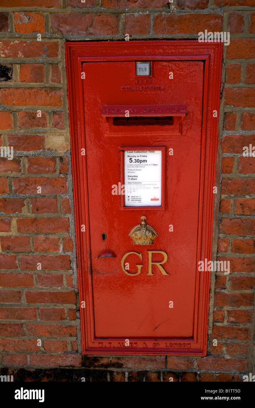 Post office mail box, Eton, Berkshire, UK Stock Photo - Alamy