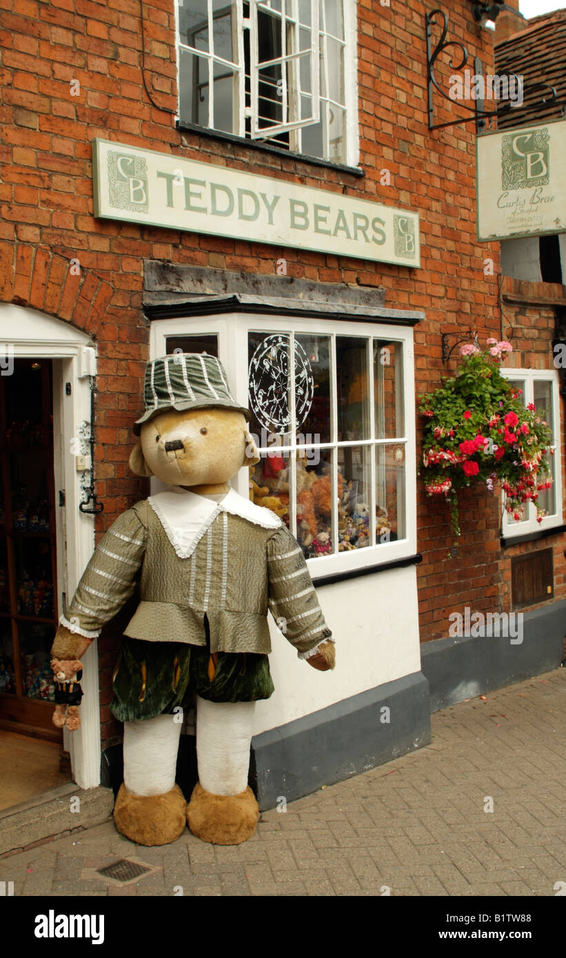 Teddy bear shop hi-res stock photography and images - Alamy