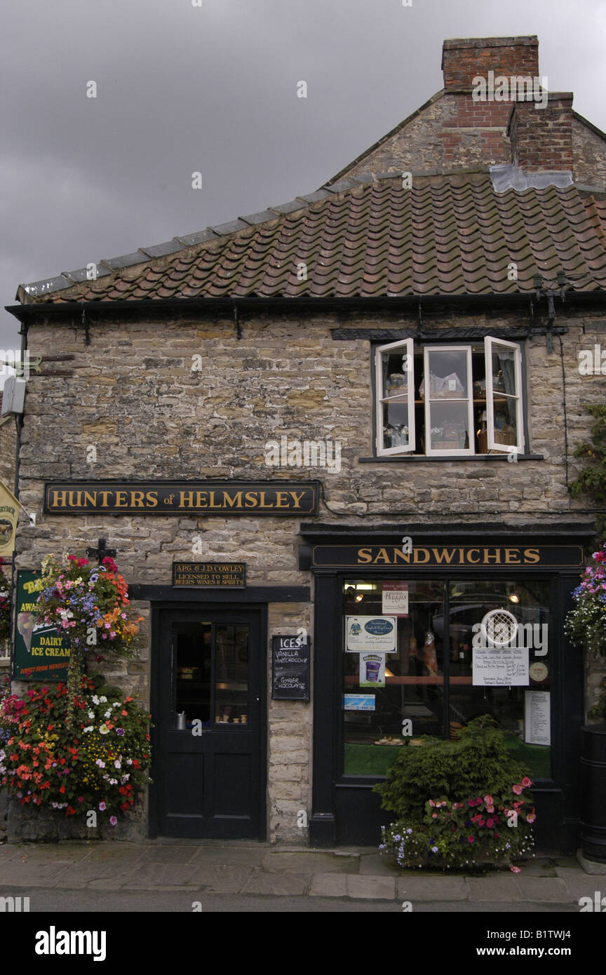 Shopfront, Helmsley, Yorkshire, UK Stock Photo - Alamy