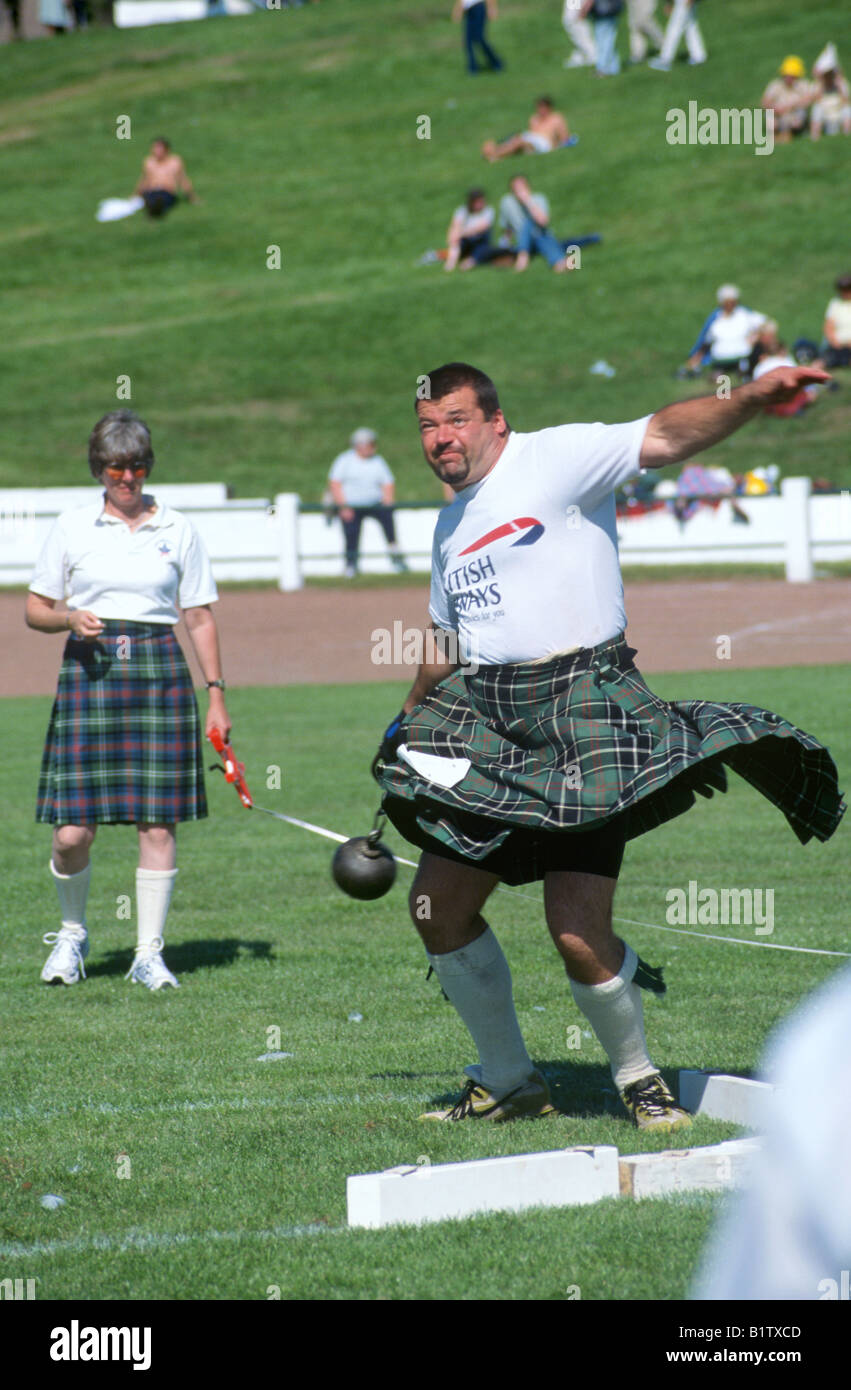 Traditional scottish highland games event hi-res stock photography and ...