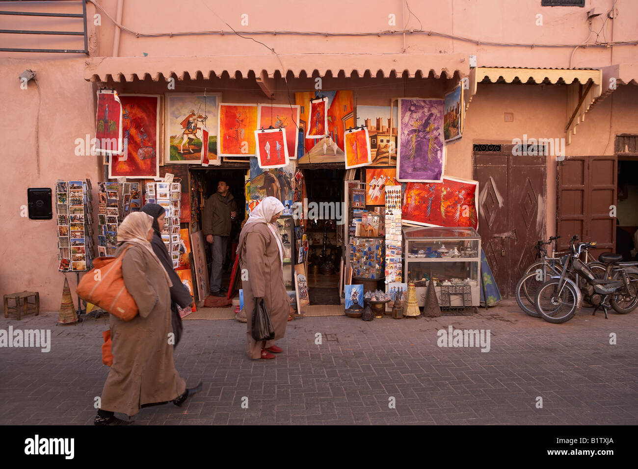 Street scene, Marrakech, Morocco Stock Photo - Alamy
