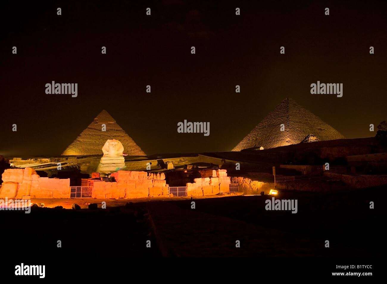 Night view of The Sphinx, Pyramid of Khafre and Pyramid of Khufu during ...