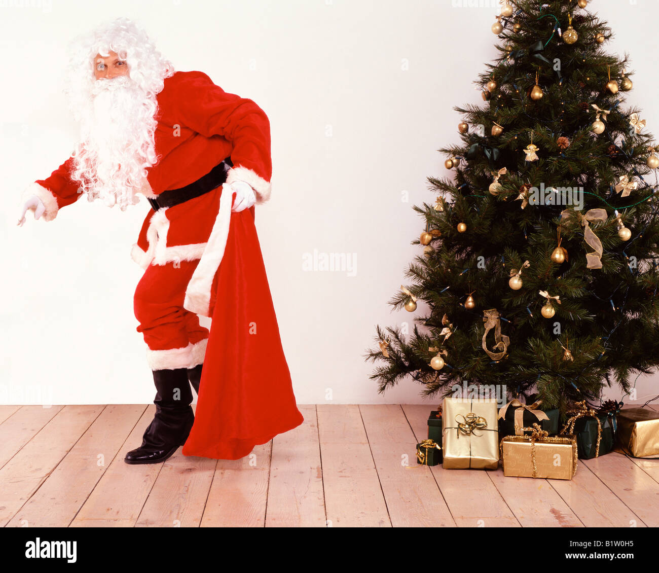Ay season hi-res stock photography and images - Alamy