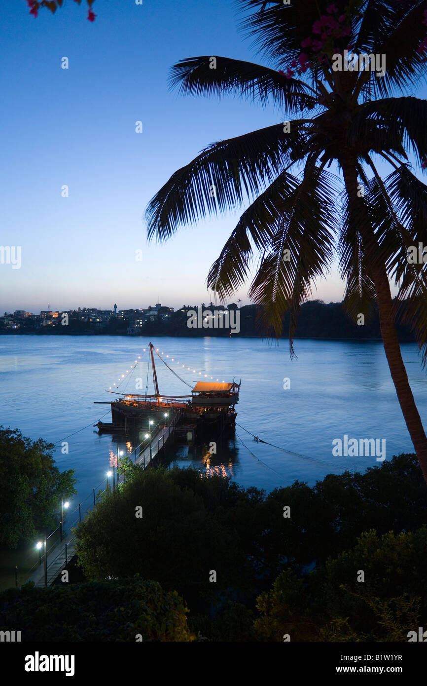 Indian tamarind trees hi-res stock photography and images - Alamy