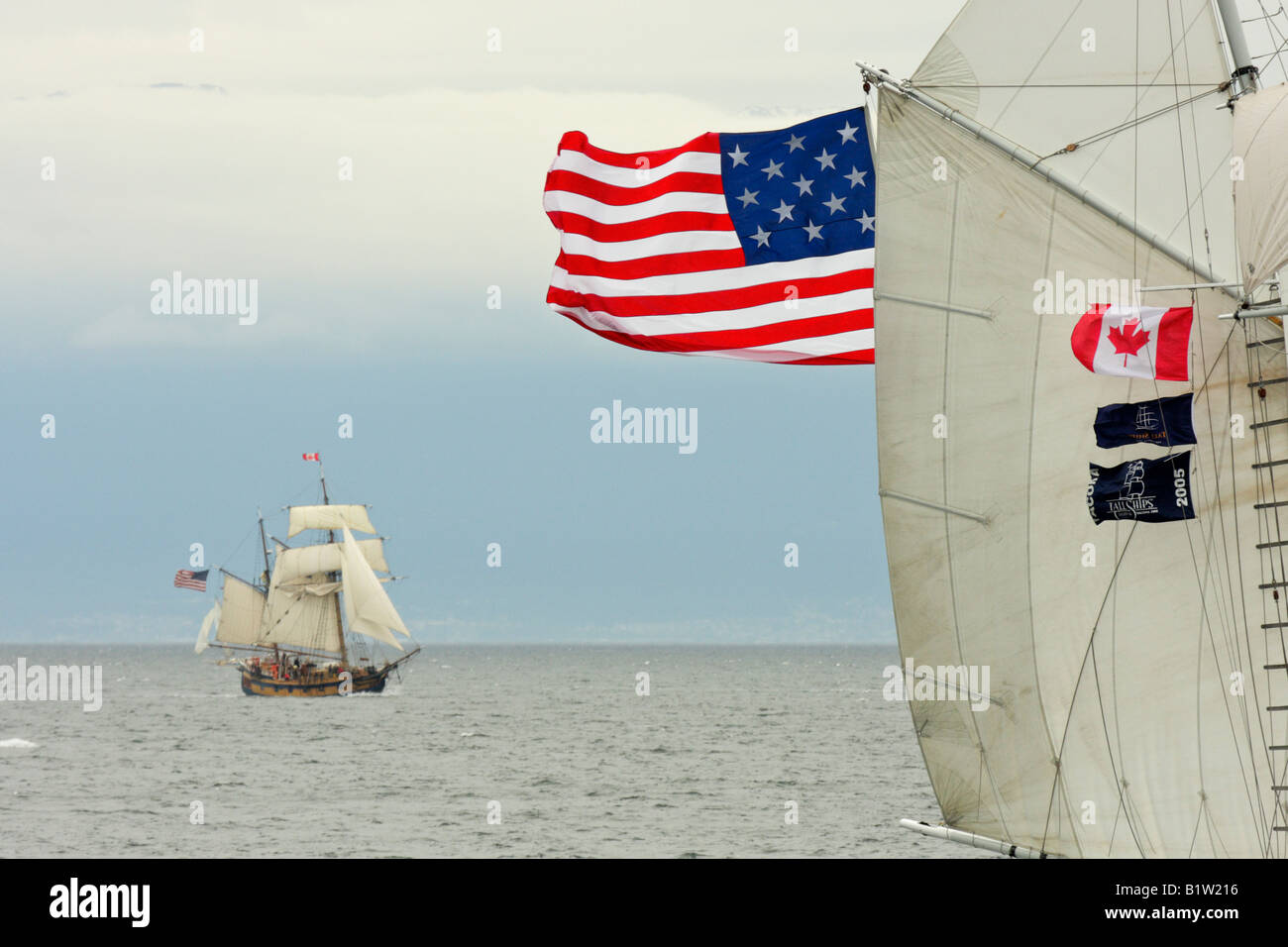Tall ship flags hi-res stock photography and images - Alamy