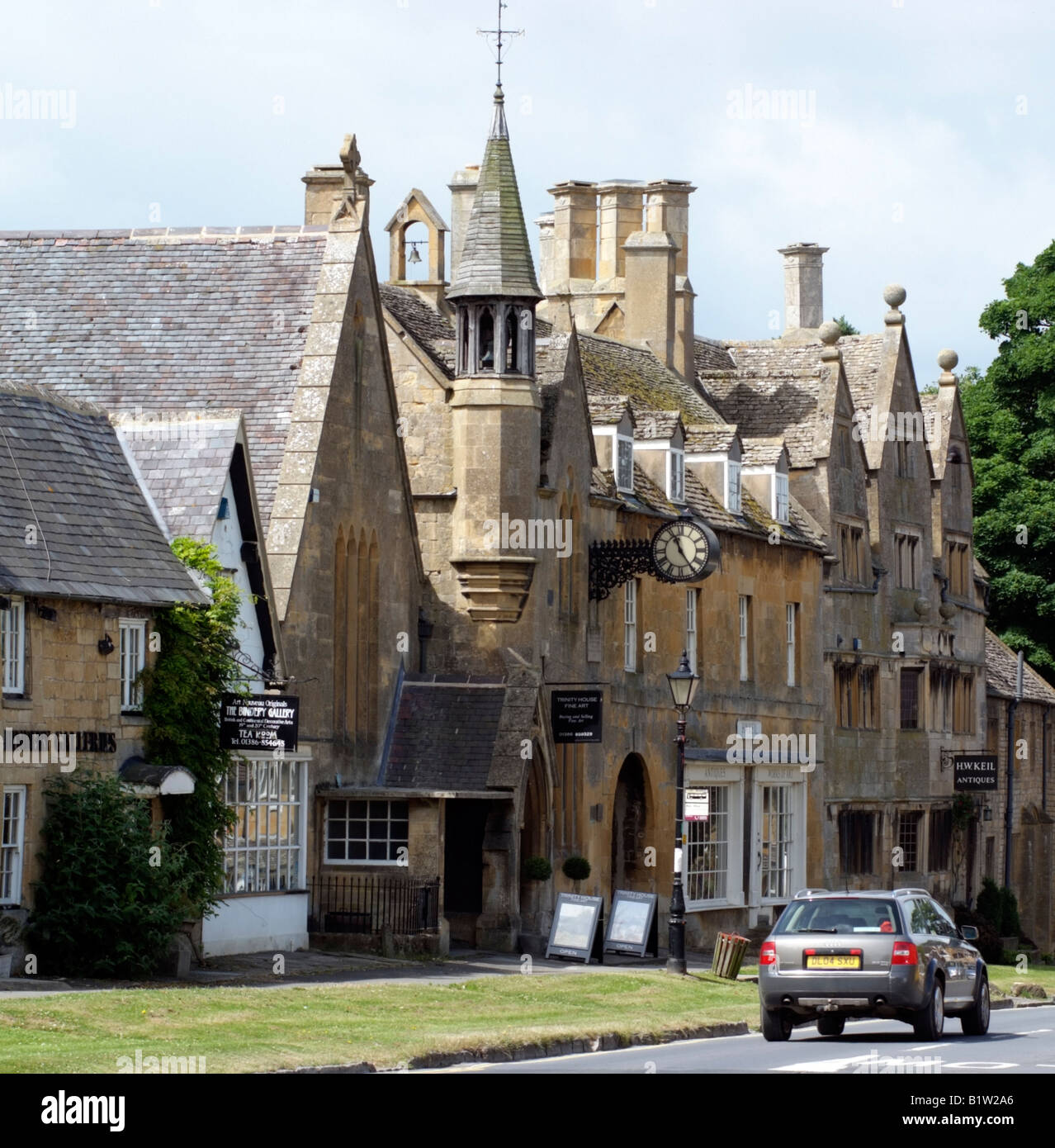 Cotswolds art gallery hi-res stock photography and images - Alamy