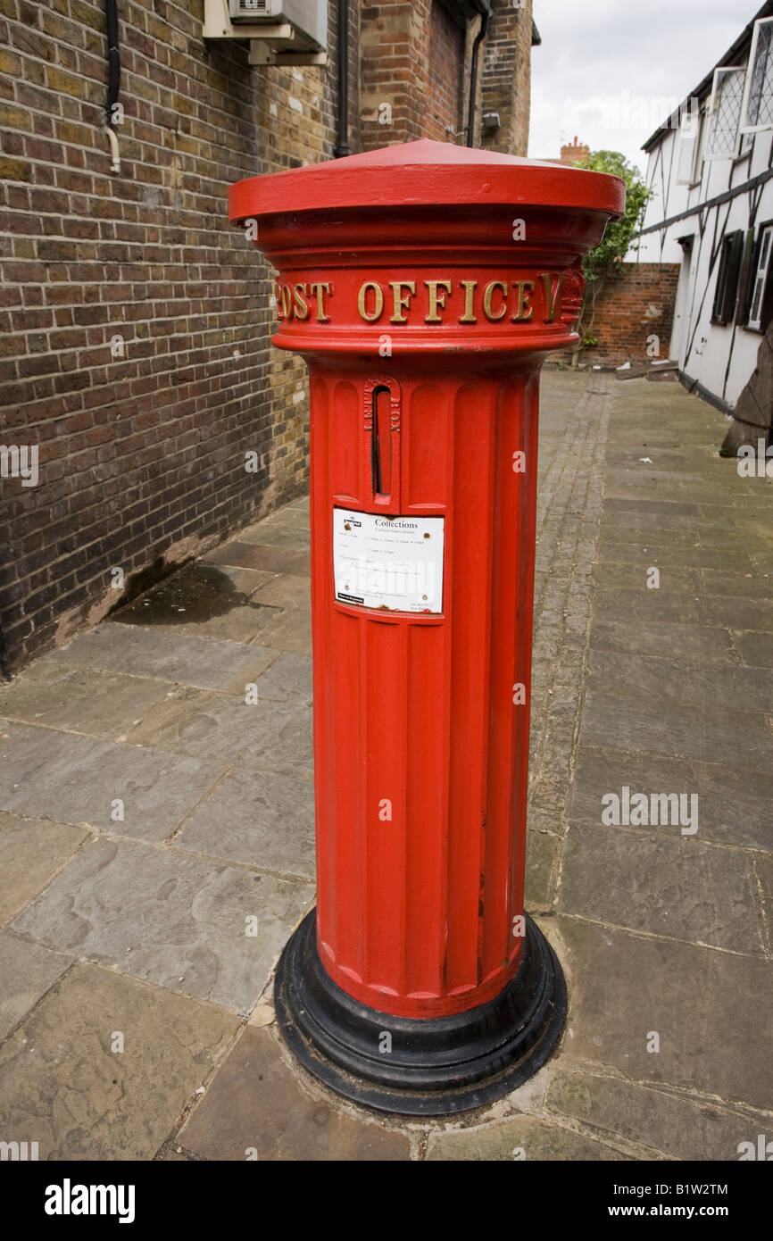 books post box window victorian english Stock Photo - Alamy
