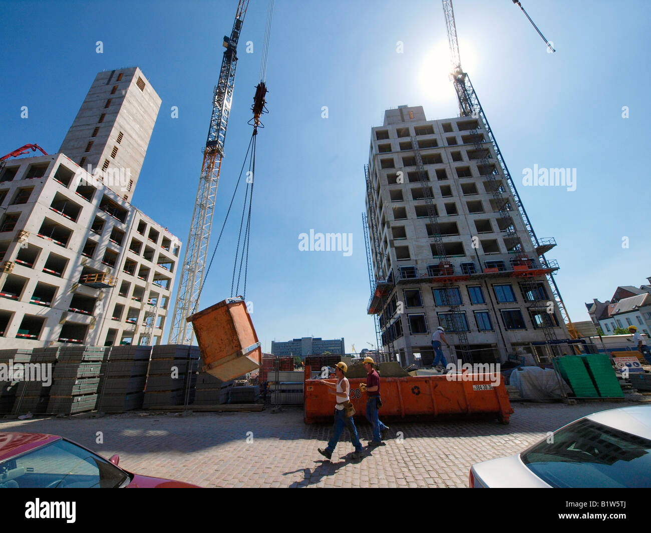 Building two new apartment towers in the trendy Dokken area of Antwerp ...