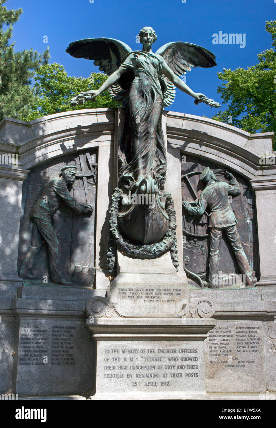Rms titanic memorial hi-res stock photography and images - Alamy