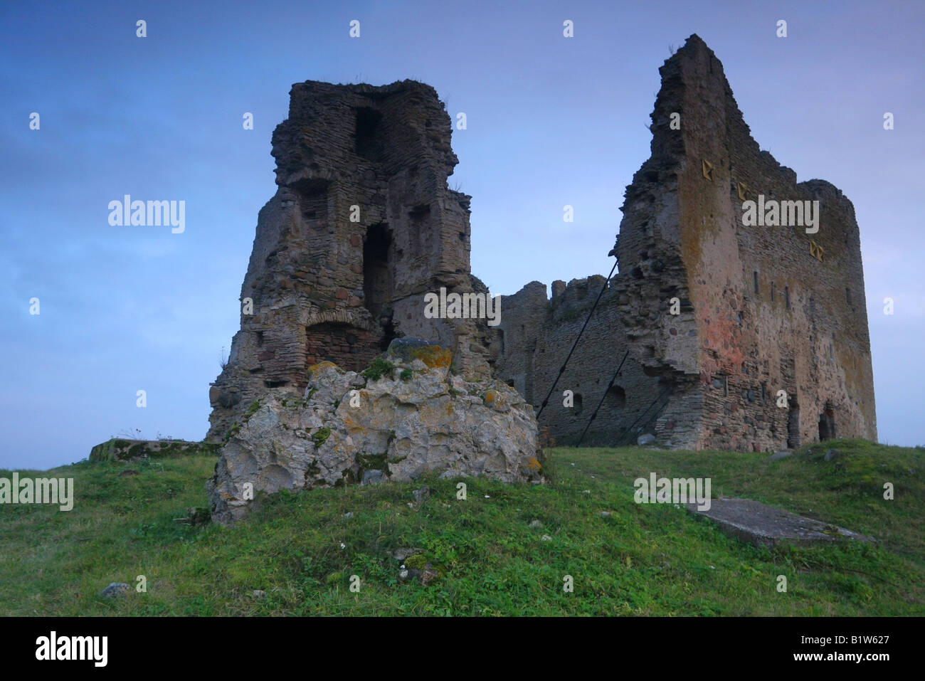 Ruins of an old powerful fortress Stock Photo - Alamy