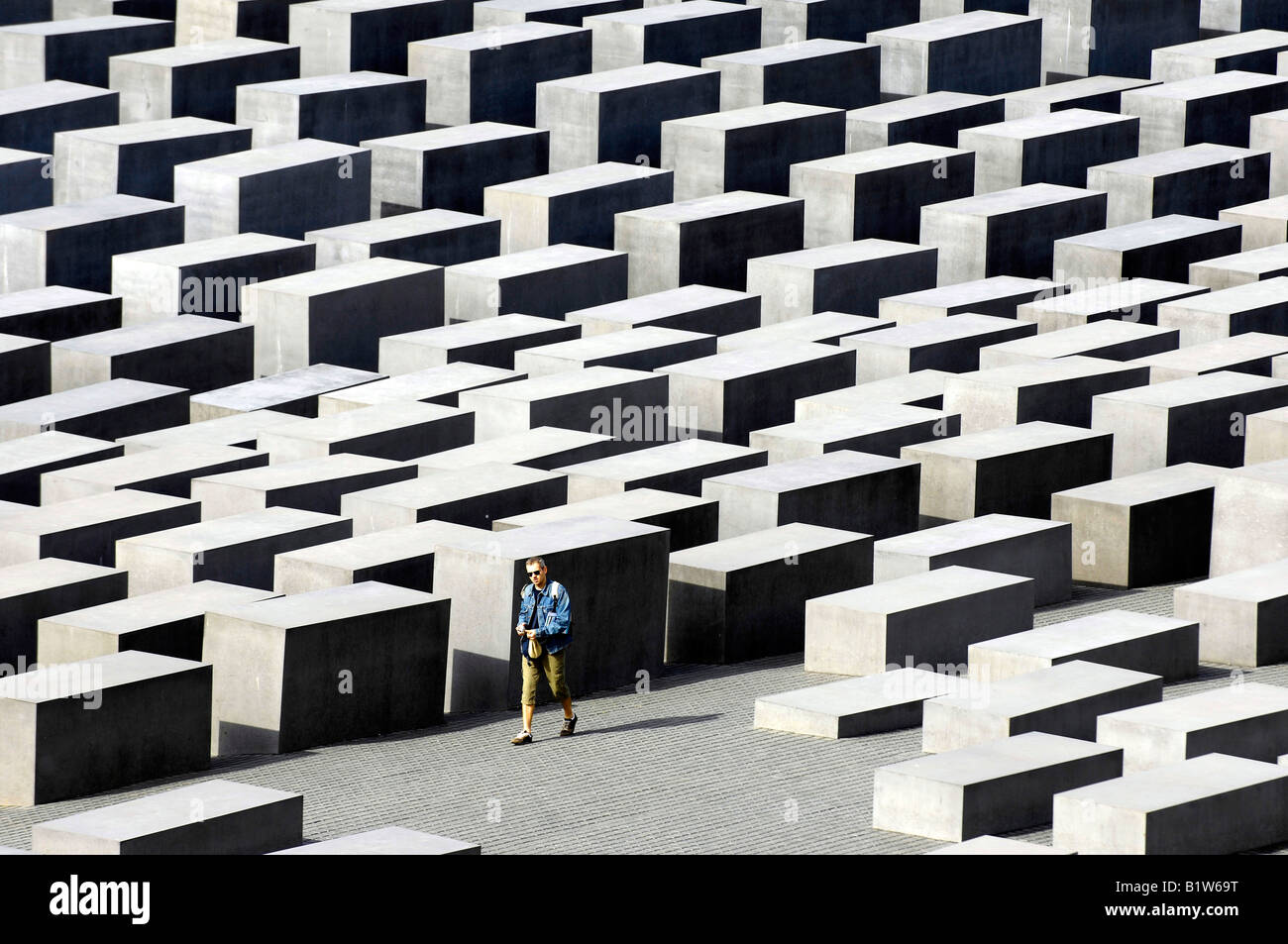 jewish genocide war memorial nazi persecution berlin landmark travel ...