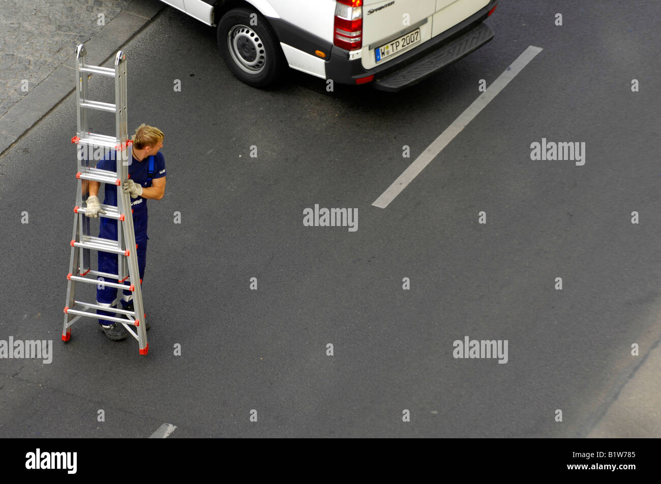 Workman van ladder hi-res stock photography and images - Alamy