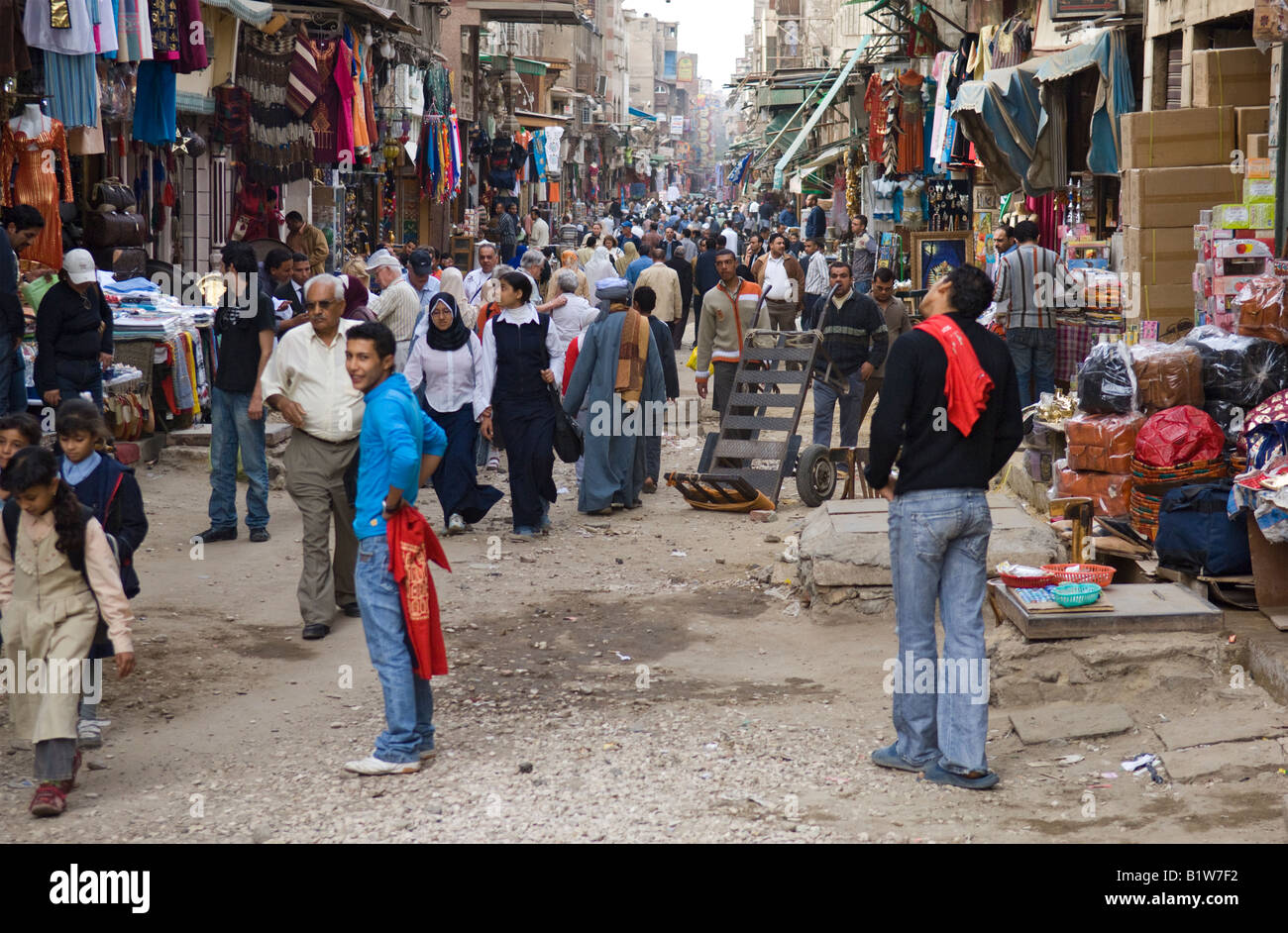Market and busy street scene in Cairo, Egypt Stock Photo - Alamy