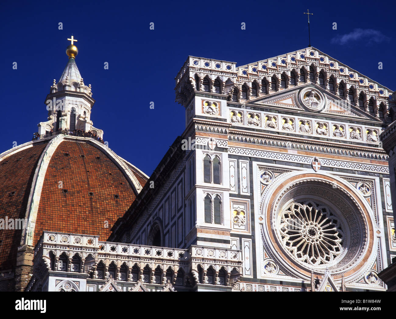 Facade duomo hi-res stock photography and images - Alamy