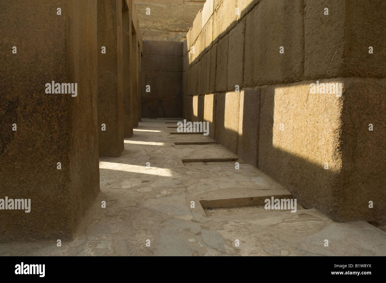 Khafre interior hi-res stock photography and images - Alamy