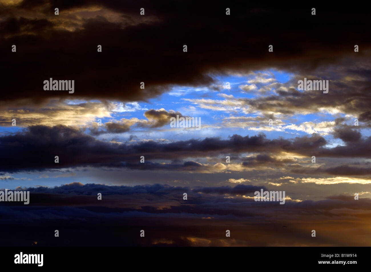 Moody stormy sky hi-res stock photography and images - Alamy