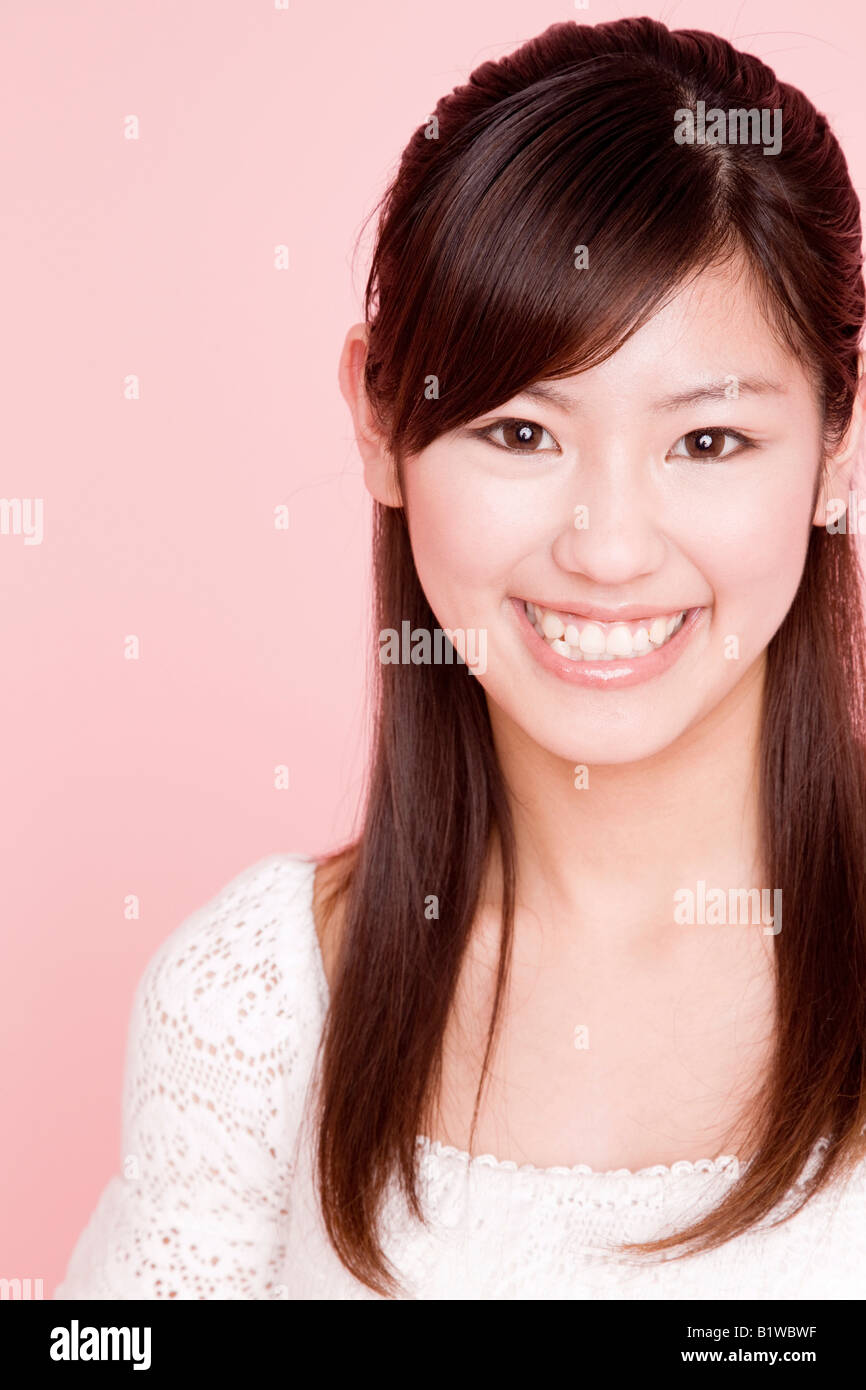 Portrait of Japanese young woman Stock Photo - Alamy