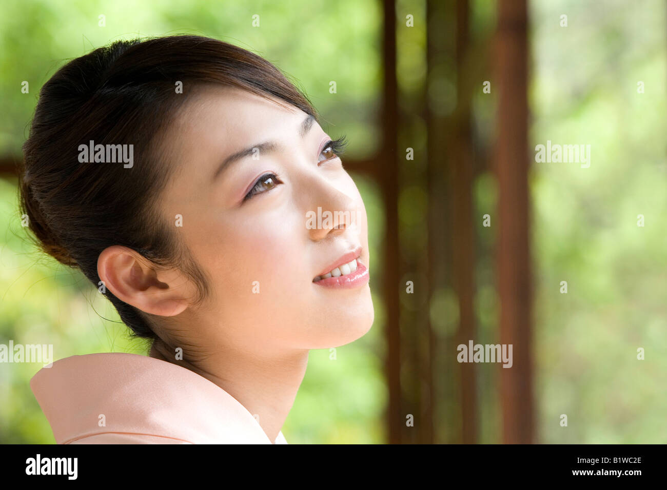 Profile of Japanese woman Stock Photo - Alamy