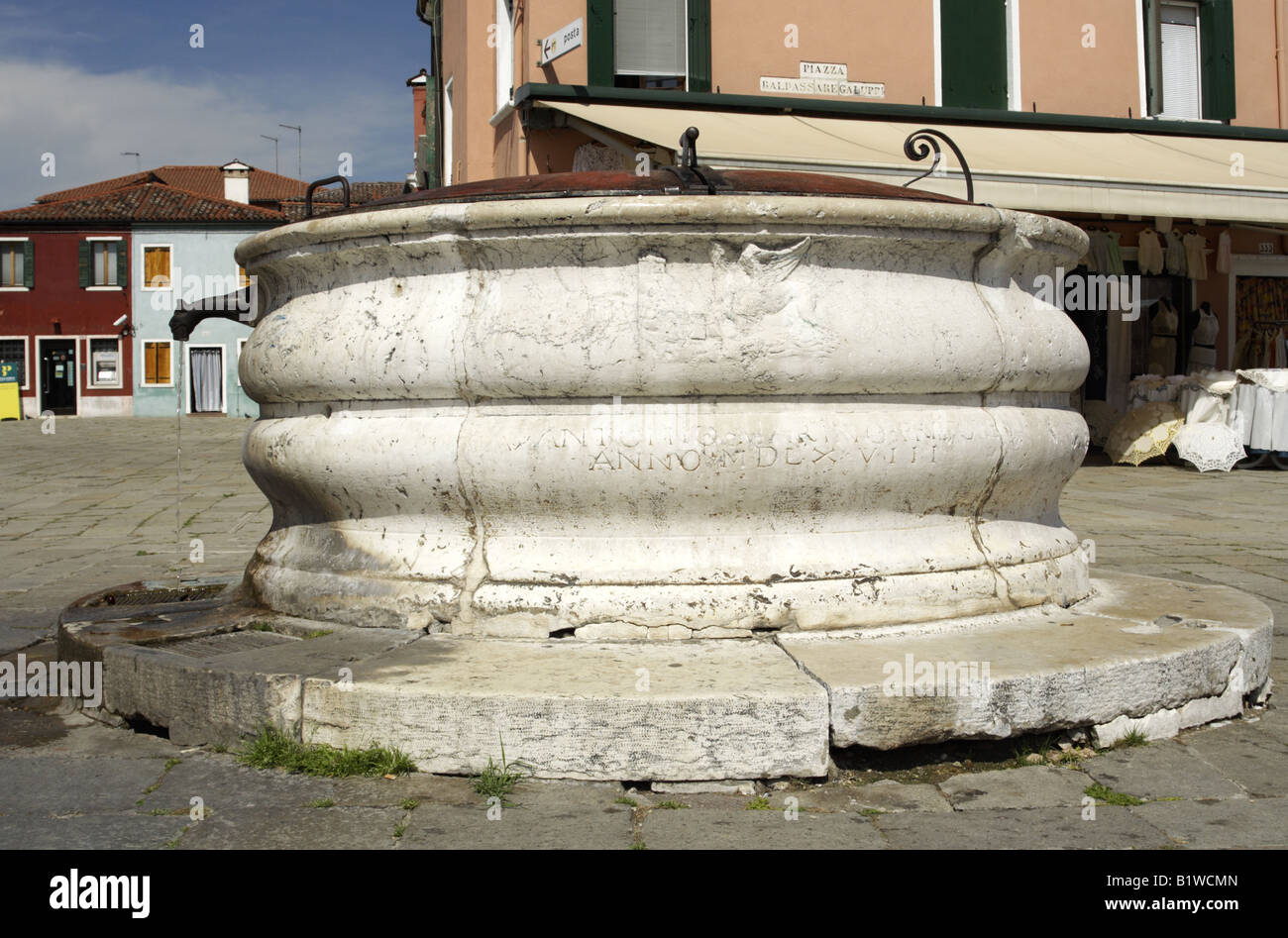 Old water wells hi-res stock photography and images - Alamy