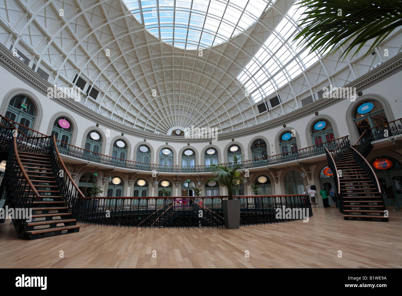 Corn exchange leeds hi-res stock photography and images - Alamy
