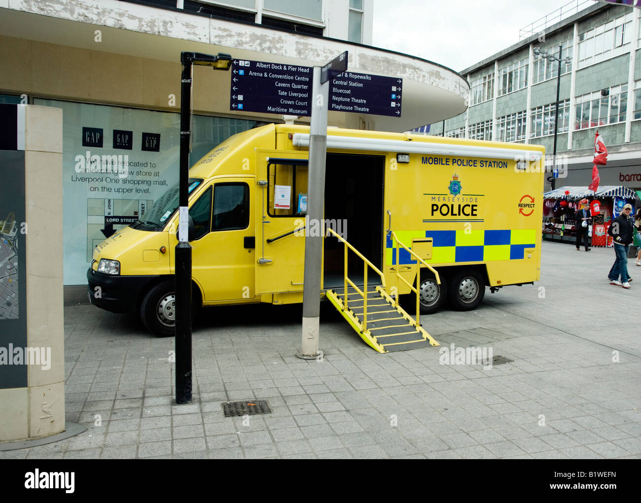 Mobile police station hi-res stock photography and images - Alamy