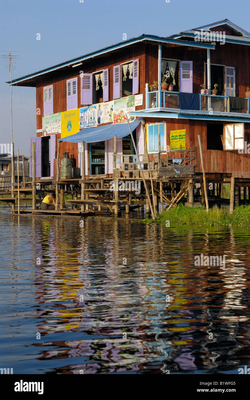 Southeast asia myanmar burma inlay lake houses hi-res stock photography ...